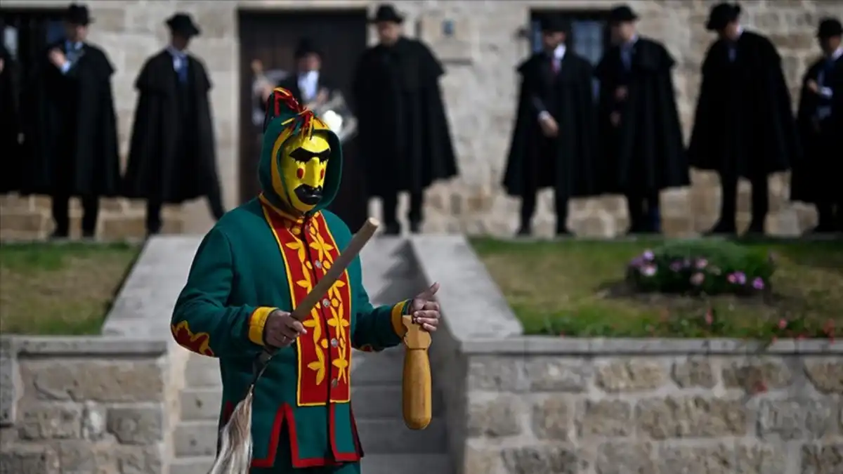 İspanya'nın En ilginç Festivali El Colacho Gerçekleştirildi! - Medya Alemi